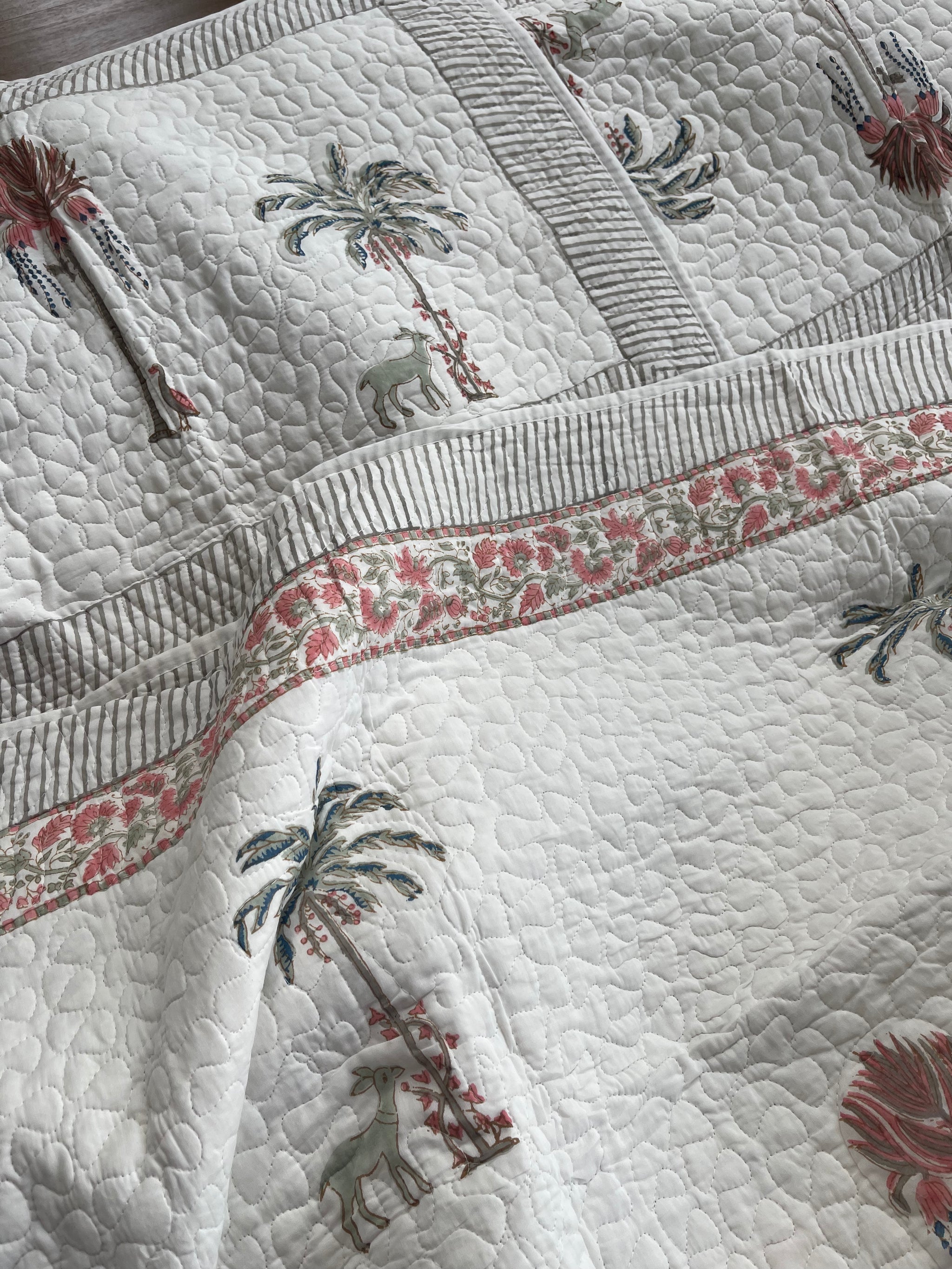 Bed LInen | Cotton Quilt - Oasis | India in Balmain