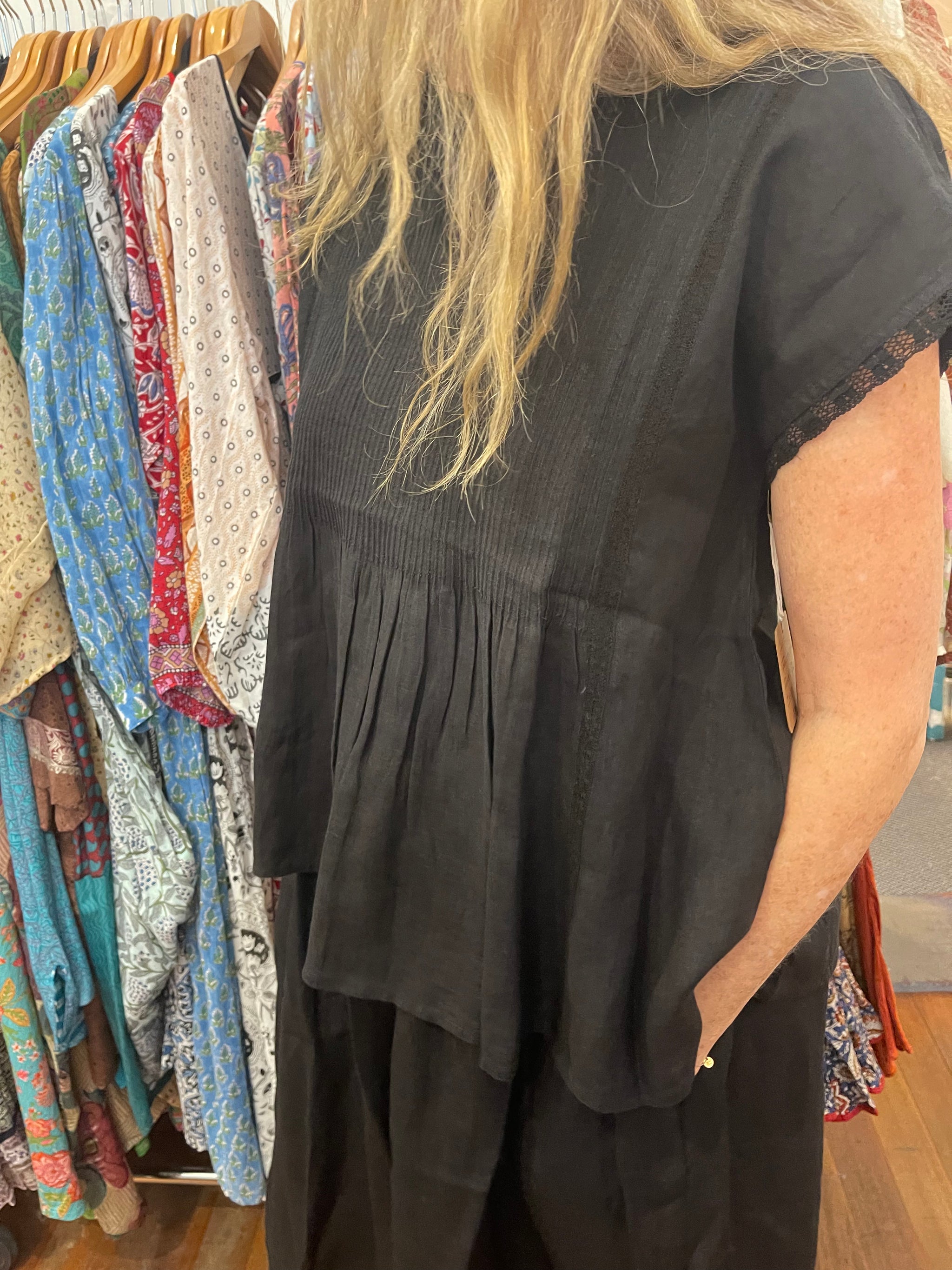 VEENA LINEN PINTUCK TOP with LACE - BLACK