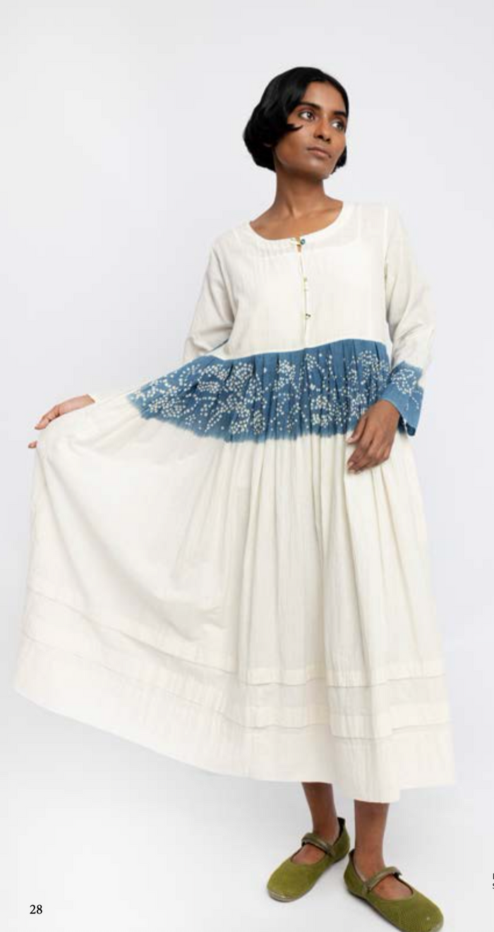 Injiri | Artisanal Handwoven Dresses | India in Balmain